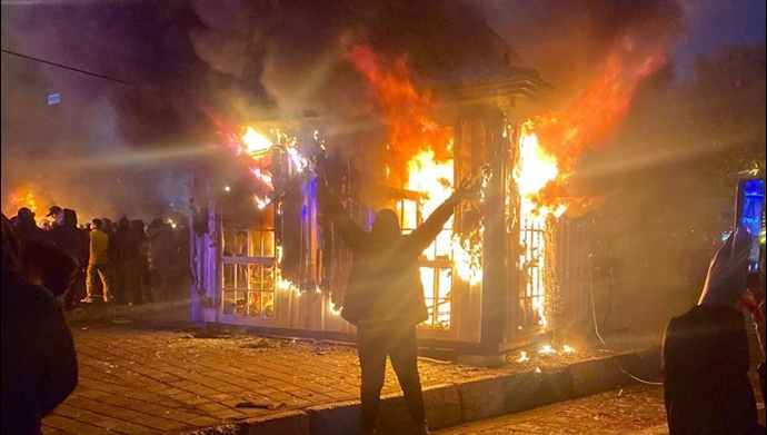 Live report, Day 15 of Iran Uprising: Strikes in Shiraz and Shahrekord ...